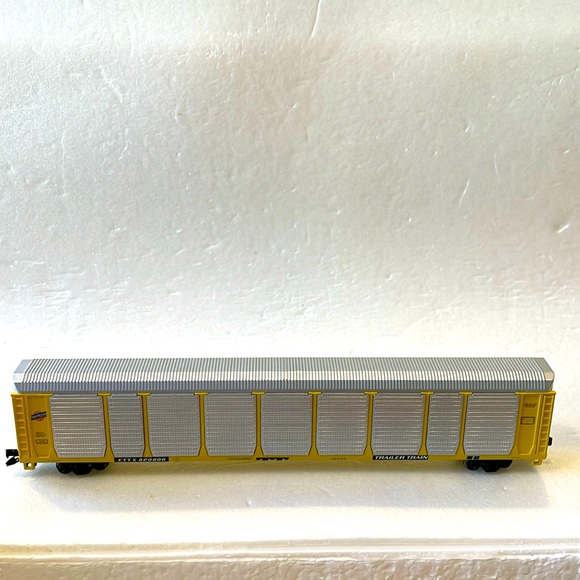 CON-COR | Other | N Scale Concor Tri Level Auto Rack Car 82606 | Poshmark